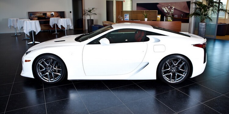 Présentation Lexus LFA – Asphalte.ch